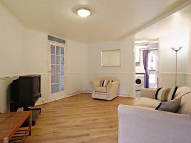 2 Bedrooms Flat for rent in New Goulston Street, London E1