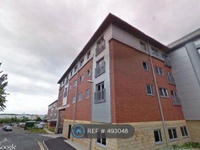 2 Bedrooms Flat for rent in New Hall Lane, Preston PR1