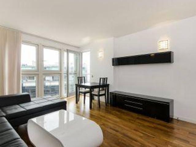 2 Bedrooms Flat for rent in New Providence Wharf, Canary Wharf E14