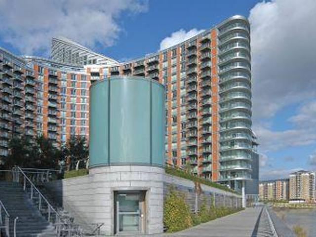 2 Bedrooms Flat for rent in New Providence Wharf, Canary Wharf, London E14