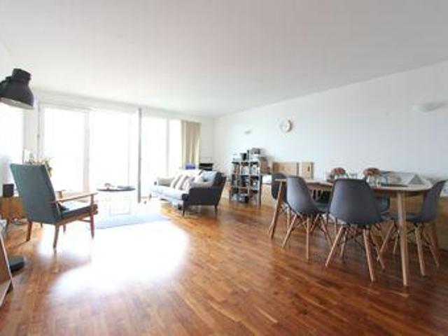 2 Bedrooms Flat for rent in New Providence Wharf, Fairmount Avenue E14