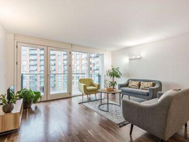 2 Bedrooms Flat for rent in New Providence Wharf, London E14