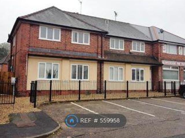 2 Bedrooms Flat for rent in New Road, Rubery B45