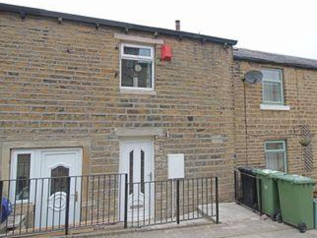2 Bedrooms Flat for rent in New Street, Netherton, Huddersfield HD4