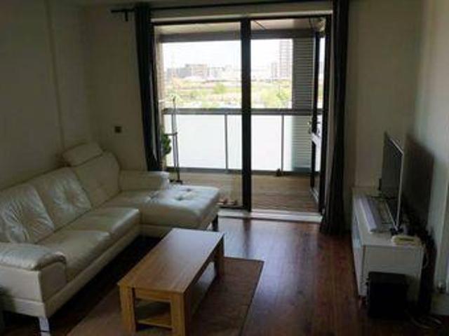 2 Bedrooms Flat for rent in New Village Avenue, London E14