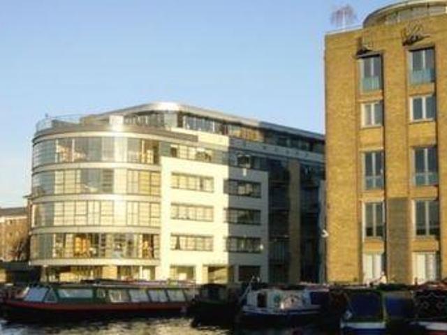 2 Bedrooms Flat for rent in New Wharf Road, London N1