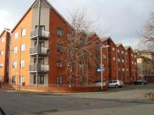 2 Bedrooms Flat for rent in Newcastle Street, Manchester M15