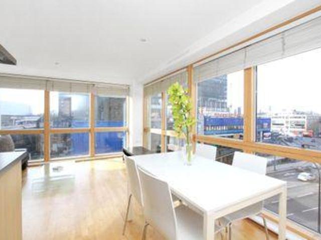 2 Bedrooms Flat for rent in Newington Causeway, London SE1