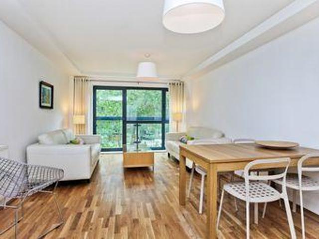 2 Bedrooms Flat for rent in Newington Green, London N16