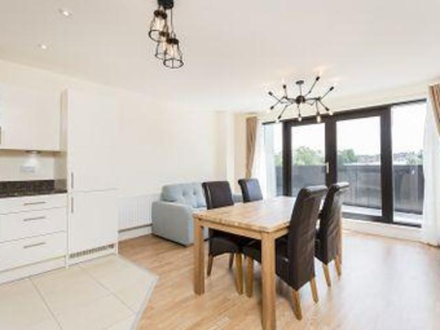 2 Bedrooms Flat for rent in Newman Close, London NW10