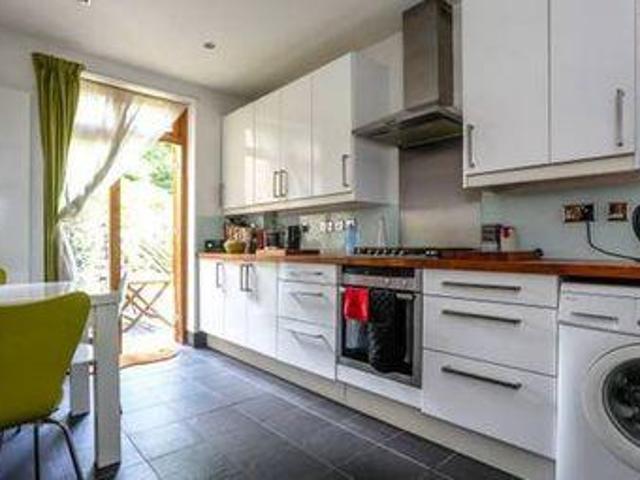 2 Bedrooms Flat for rent in Newnham Road, London N22