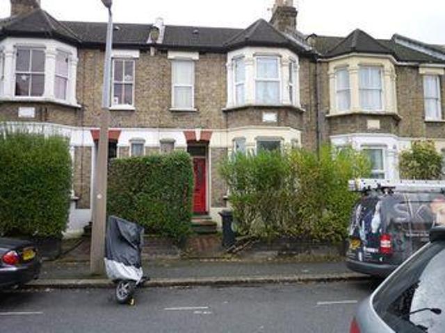 2 Bedrooms Flat for rent in Newport Road, Leyton, London E10
