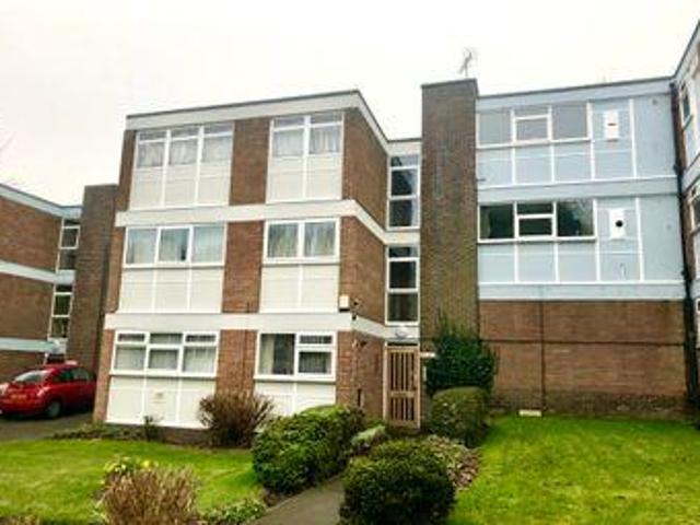 2 Bedrooms Flat for rent in Newton Court, Leeds LS8