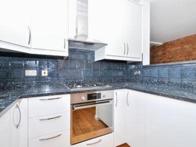 2 Bedrooms Flat for rent in Nexus House, Whitechapel Road, London E1