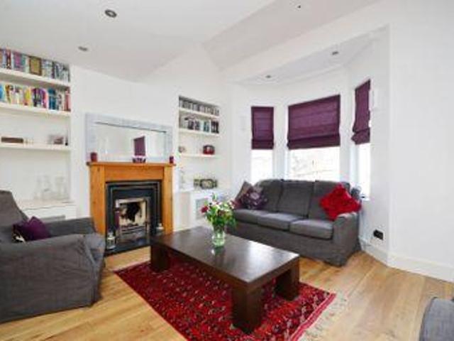2 Bedrooms Flat for rent in Nealden Street, Clapham North SW9