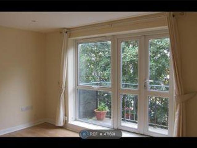 2 Bedrooms Flat for rent in Nelson Grove Road, London SW19