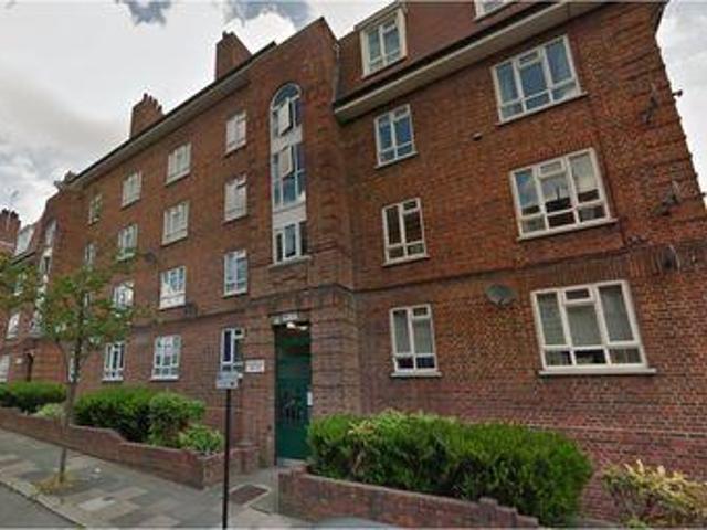 2 Bedrooms Flat for rent in Nelsons Row, Clapham Common, London SW4