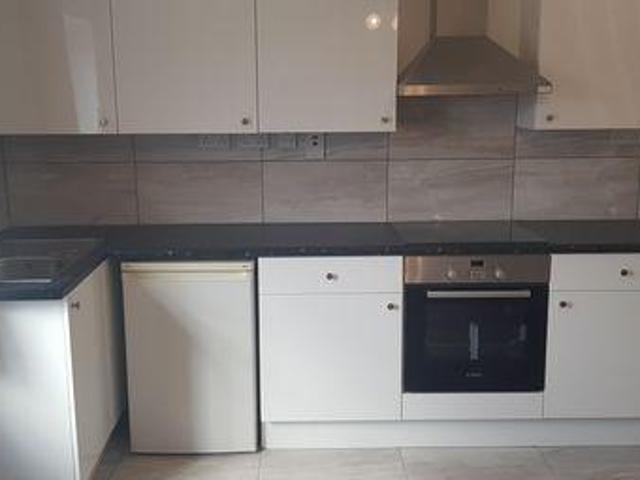 2 Bedrooms Flat for rent in Nicoll Place, Hendon NW4