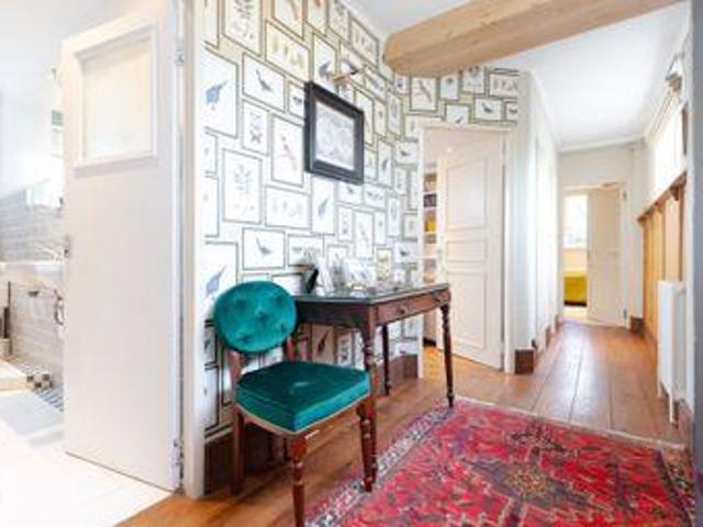 2 Bedrooms Flat for rent in Nightingale Lane, Clapham South, London SW12