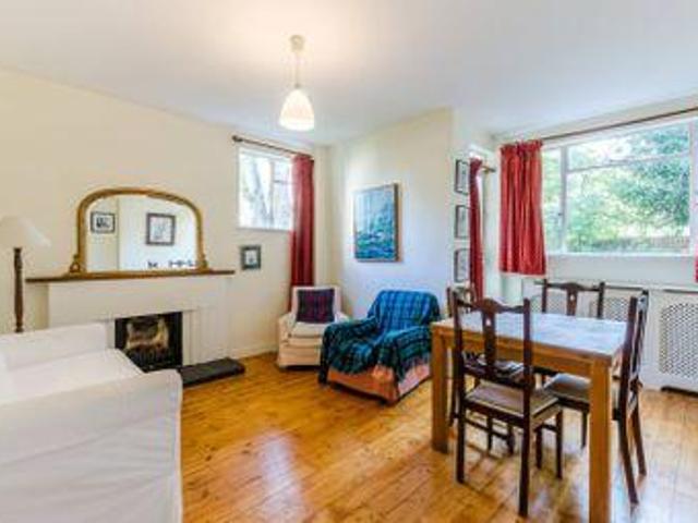 2 Bedrooms Flat for rent in Nightingale Lane, Clapham South SW12