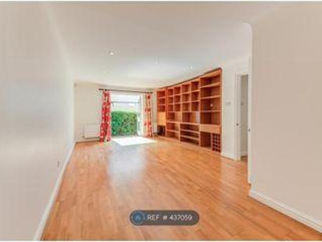 2 Bedrooms Flat for rent in Nightingale Lane, London SW4