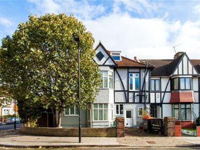 2 Bedrooms Flat for rent in Nightingale Road, London E5