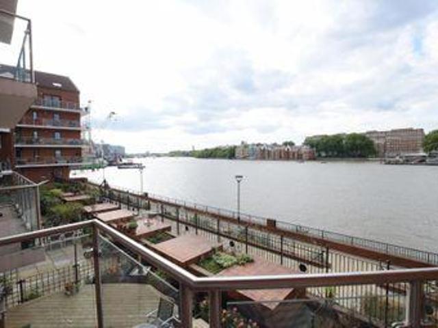 2 Bedrooms Flat for rent in Nine Elms Lane, London SW8