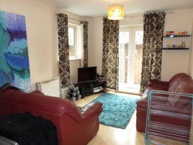 2 Bedrooms Flat for rent in Nunnery Lane, York YO23