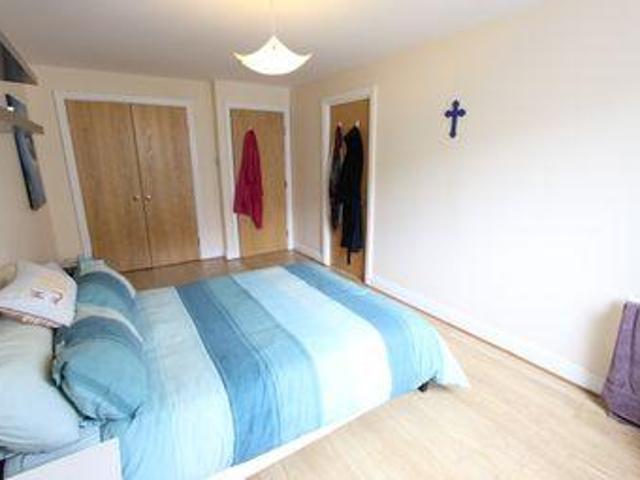 2 Bedrooms Flat for rent in Smugglersway, London SW18