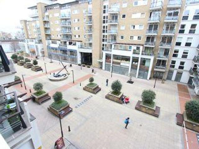 2 Bedrooms Flat for rent in Smugglersway, London SW18