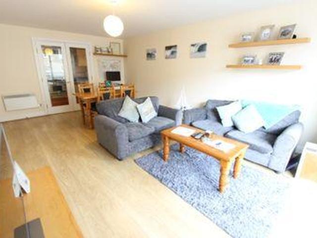 2 Bedrooms Flat for rent in Smugglersway, London SW18