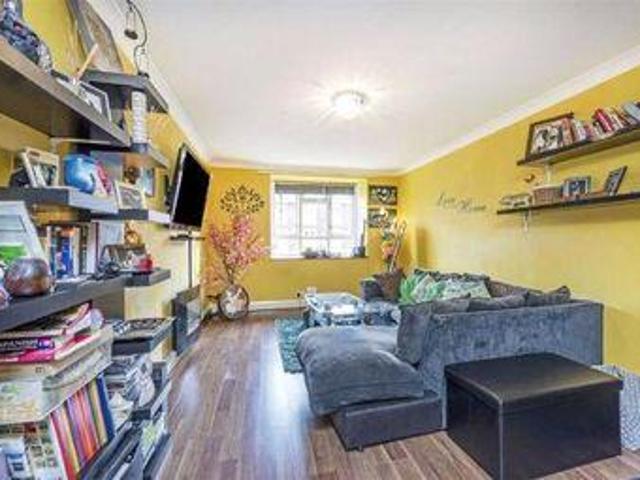 2 Bedrooms Flat for rent in Smallwood Road, London SW17