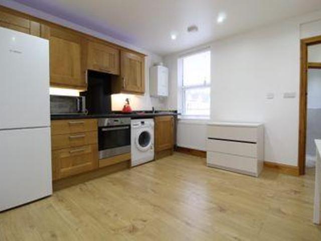 2 Bedrooms Flat for rent in Smallwood Road, London SW17