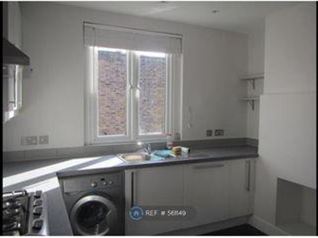 2 Bedrooms Flat for rent in Smeaton Road, London SW18