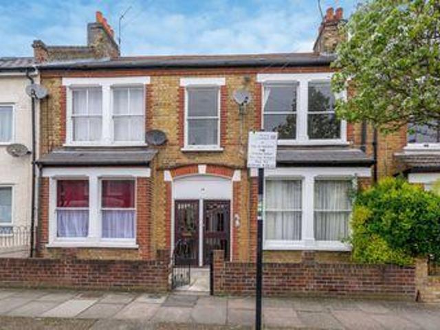2 Bedrooms Flat for rent in Smeaton Road, Southfields SW18