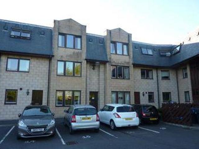 2 Bedrooms Flat for rent in Smiddy View, Cambusbarron, Stirling FK7