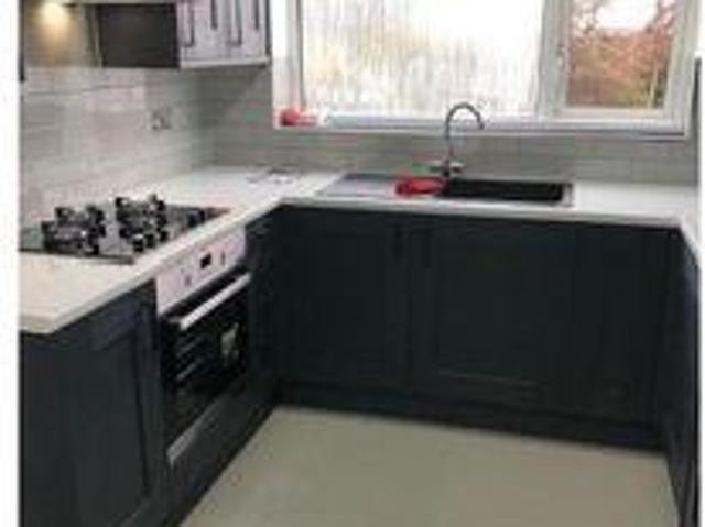 2 Bedrooms Flat for rent in Snakes Lane, Woodford Green IG8