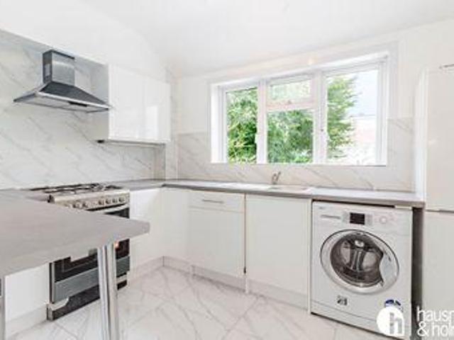 2 Bedrooms Flat for rent in Sneath Avenue, London NW11