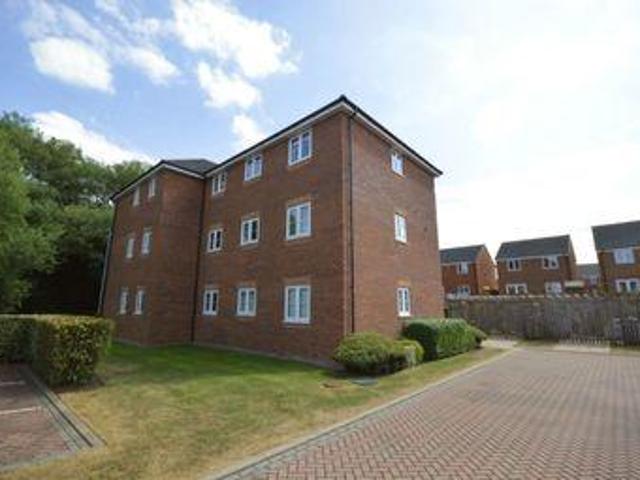 2 Bedrooms Flat for rent in Snowgoose Way, Newcastle ST5