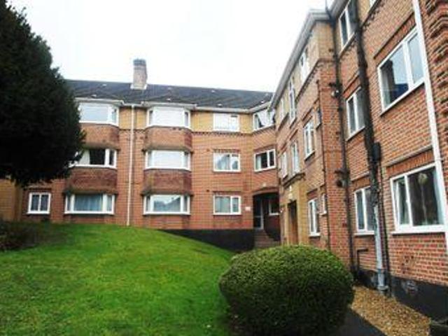2 Bedrooms Flat for rent in South Bank Lodge, Surbiton KT6