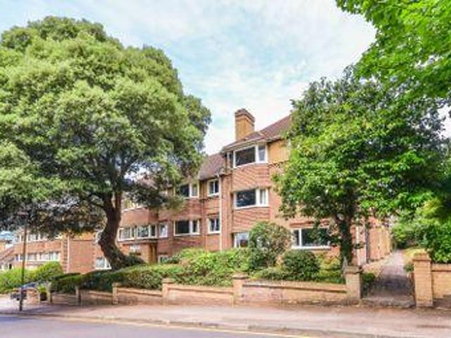 2 Bedrooms Flat for rent in South Bank, Surbiton KT6