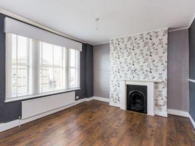 2 Bedrooms Flat for rent in South Birkbeck Road, London E11