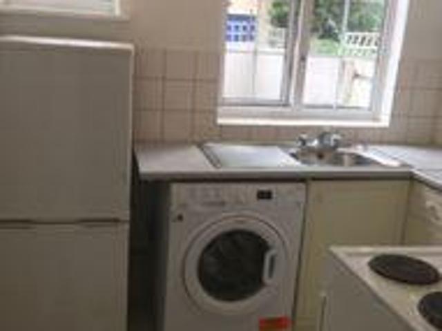 2 Bedrooms Flat for rent in South End, Croydon CR0