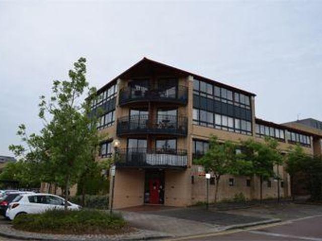 2 Bedrooms Flat for rent in South Seventh Street, Milton Keynes, Buckinghamshire MK9