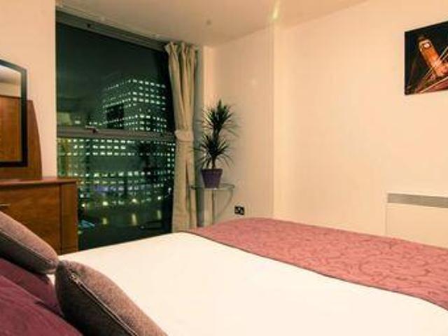 2 Bedrooms Flat for rent in South Quay, Canary Wharf E14