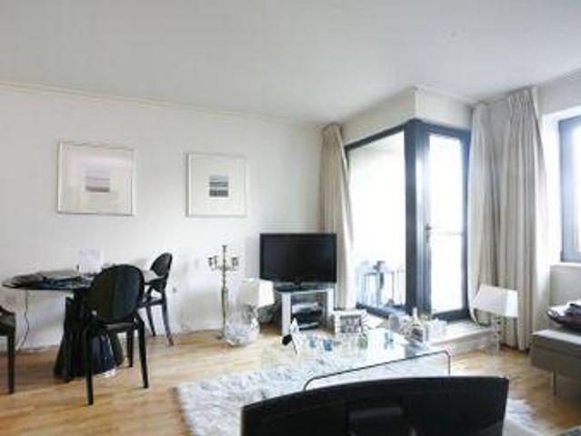 2 Bedrooms Flat for rent in South Quay Square, Canary Wharf E14