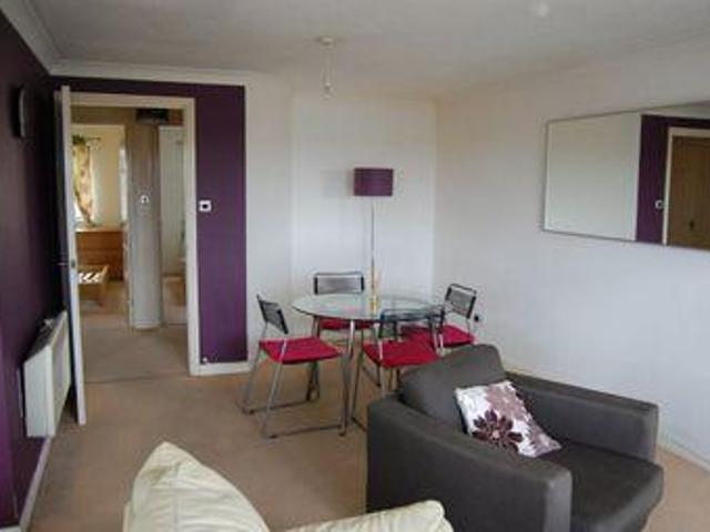 2 Bedrooms Flat for rent in South Row, Milton Keynes MK9