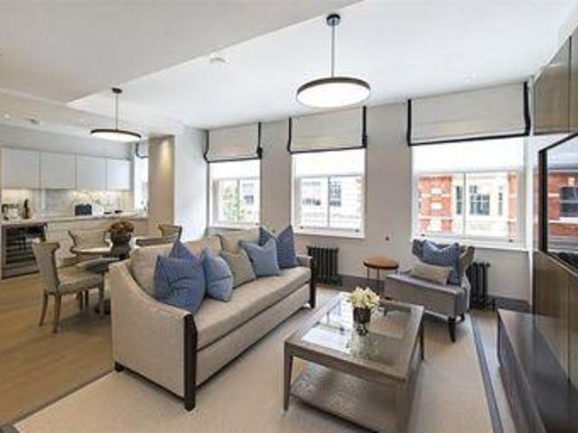2 Bedrooms Flat for rent in Southampton Street, Covent Garden WC2E