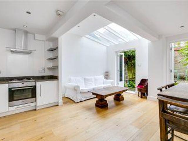 2 Bedrooms Flat for rent in Southcombe Street, London W14