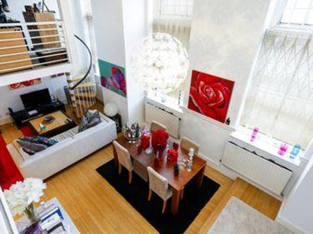 2 Bedrooms Flat for rent in Southey Road, London SW19